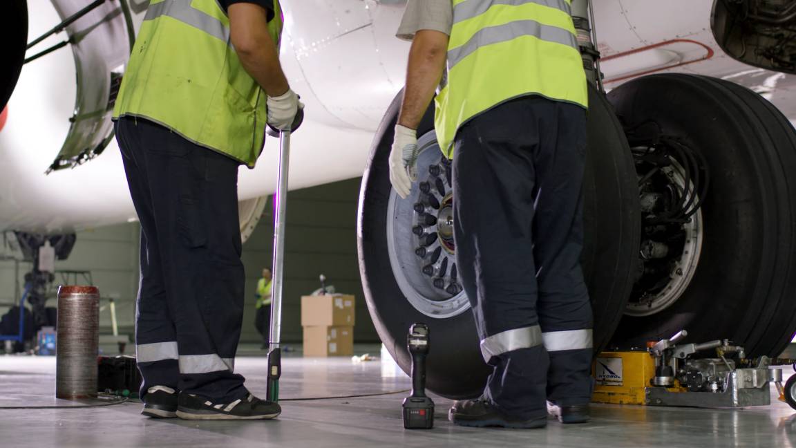 Why Do You Need A Landing Gear Cover During Aircraft Storage? - Otego